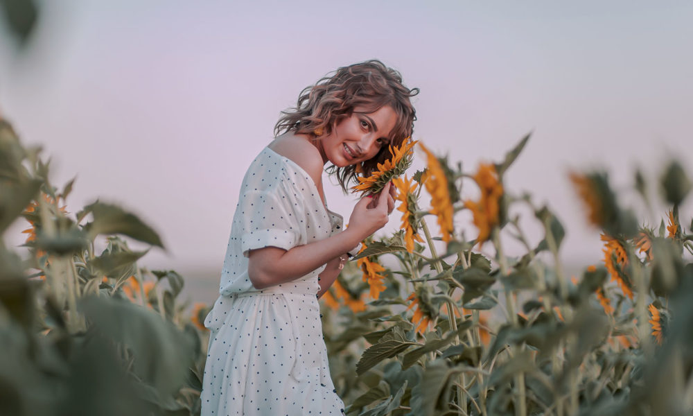 BEAUTY BENEFITS OF SUNFLOWER OIL ON SKIN