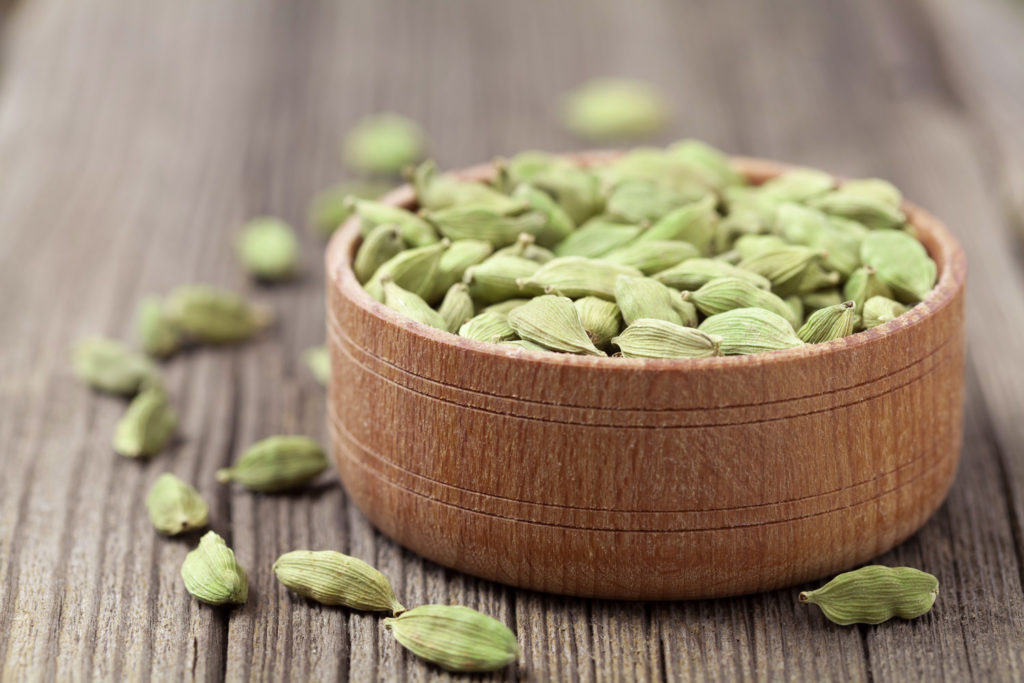 AYURVEDIC USES OF CARDAMOM AND ITS PROPERTIES