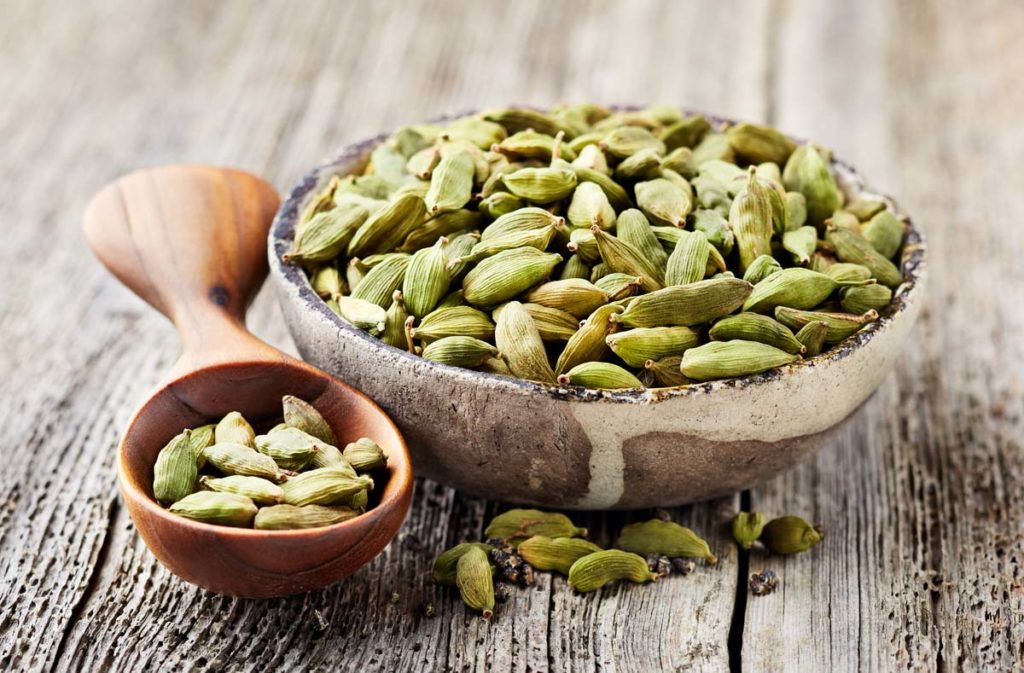 HEALTH BENEFITS OF CARDAMOM AND ITS PROPERTIES