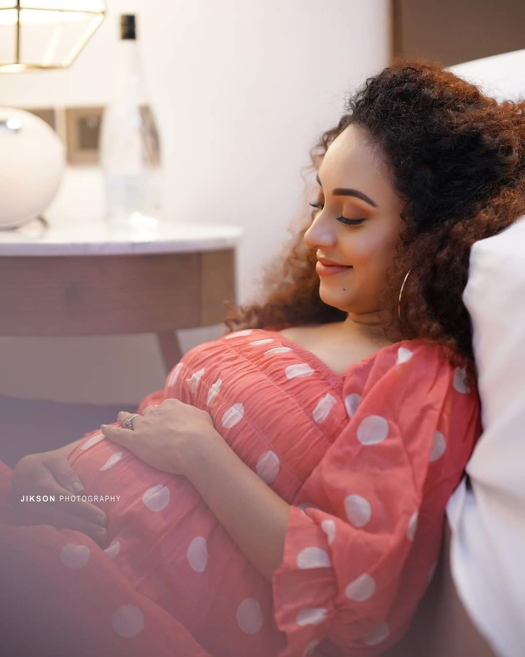 Flaunting the Baby Bump in Style | FWD Life Magazine