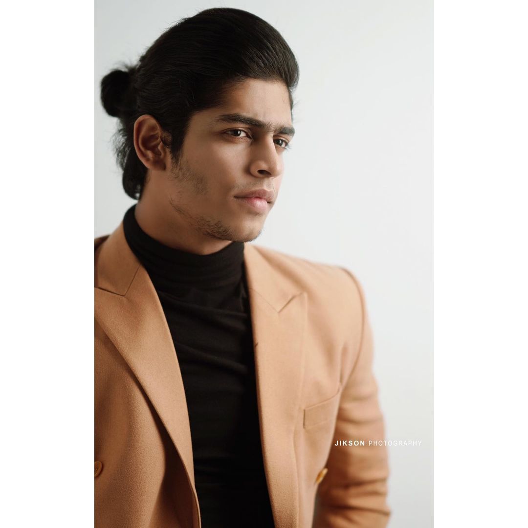 A Peep into the Wardrobe- Roshan Abdul Rahoof | FWD Life Magazine