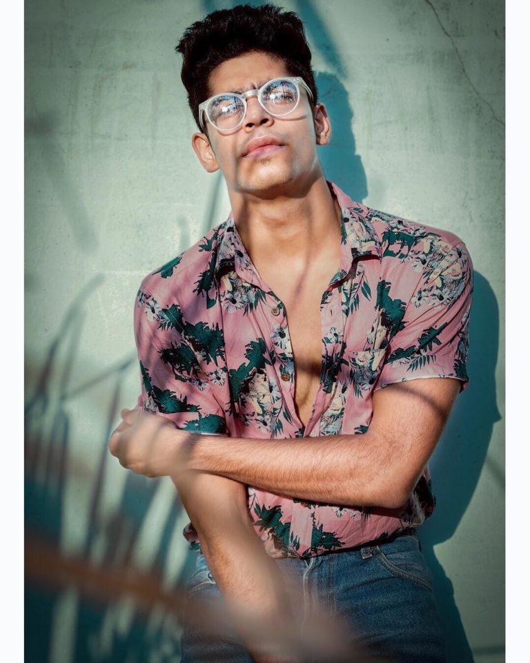 A Peep into the Wardrobe- Roshan Abdul Rahoof | FWD Life Magazine