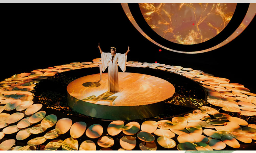 Rupi Kaur : The Golden Goddess Of Poetry | FWD Life Magazine