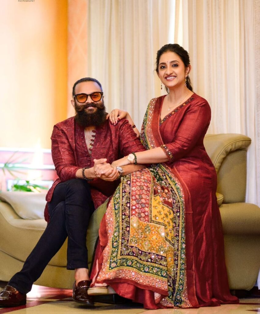 The Power Couple Lookbook : Jayasurya & Saritha Jayasurya | FWD Life ...