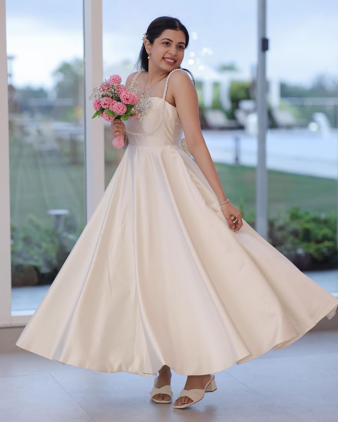 A Celebration of Love, Style, and Sisterhood :Diya Krishna's Bridal ...