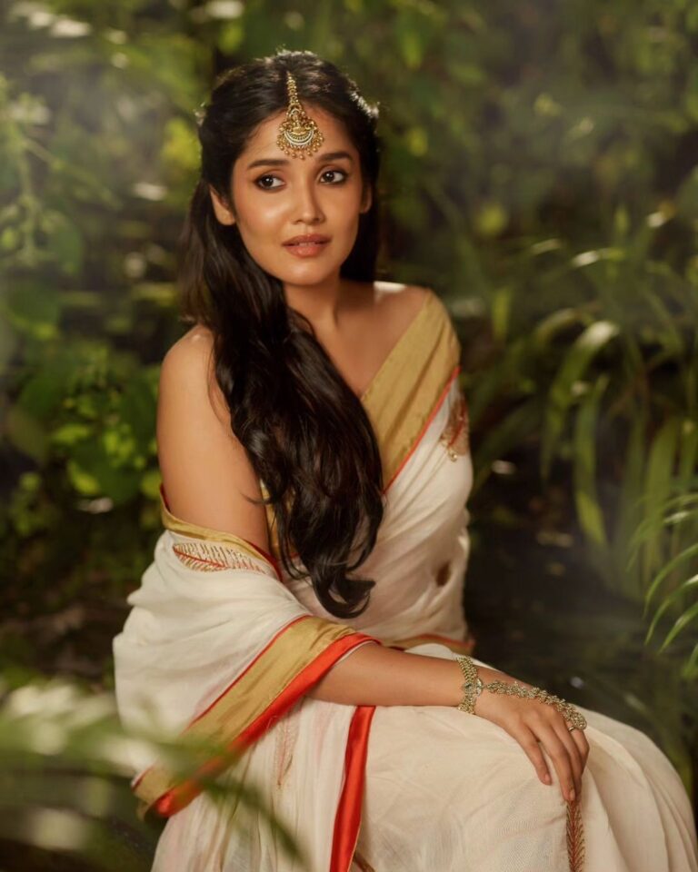 Insta - Glam : Best Fashion from Aparna Thomas | FWD Life Magazine